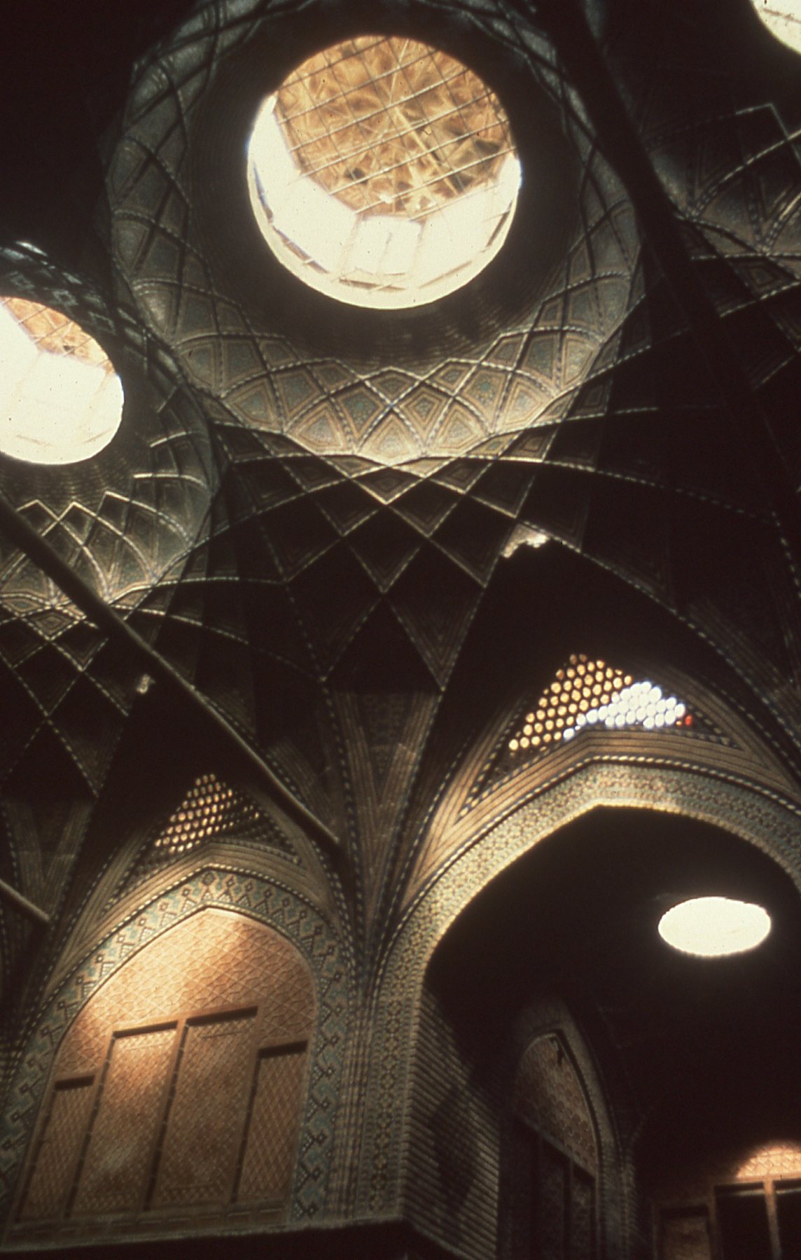Skylights in mosque ceiling | DW Digital Archive